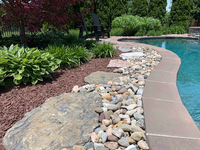 8 Types of Decorative Landscaping Rocks & How to Use Them